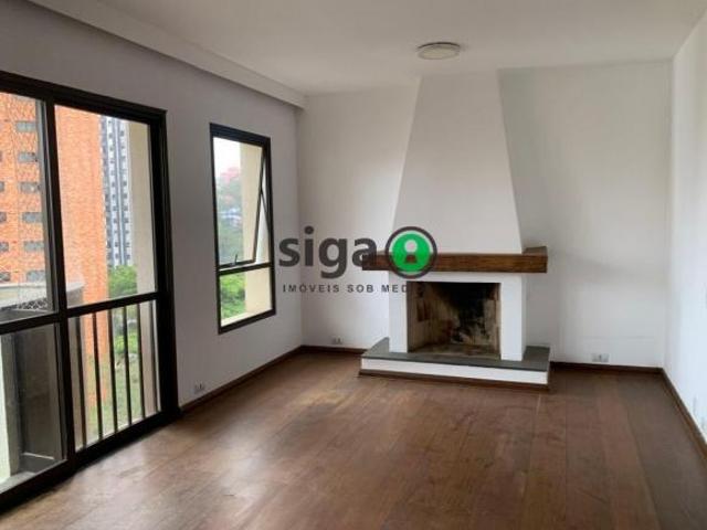 VENDE na Vila Suzana Região do Morumbi Apartamento com 3 quartos e 3 Vagas