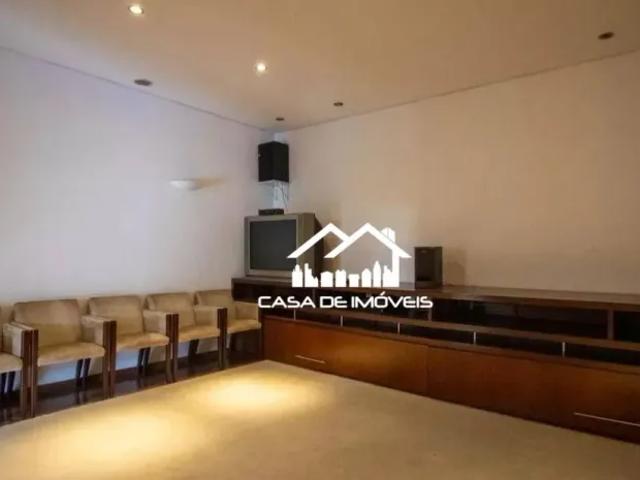 Vende ou aluga apartamento de 57m², com 1 suíte e 1 vaga, no Panamby