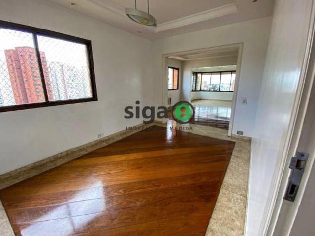 VENDE ou LOCAÇÃO na Vila Suzana Morumbi Apartamento com 3 suítes, 4 Vagas + Depósito