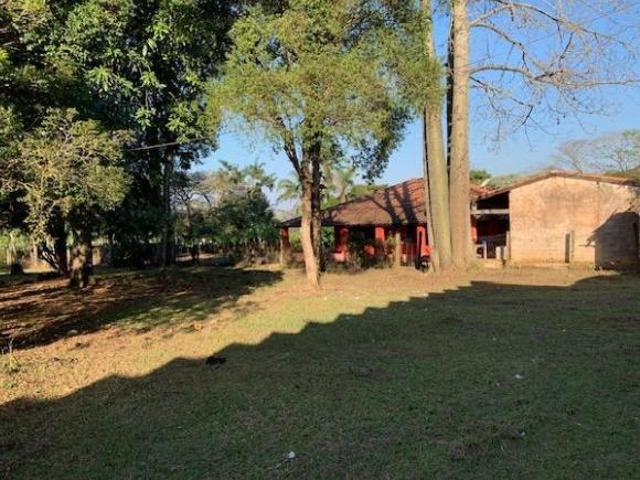 VENDE ou PERMUTA SÍTIO STO. ANTÔNIO de POSSE, otima p/ Clinica, SPA, etc 21.500 m2. aceito imoveis