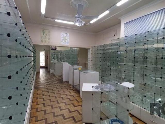 Vende Prédio com 357,83m²