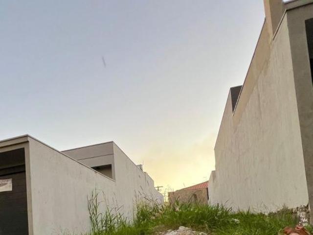Vende se Terreno meio lote no Jardim Elisa