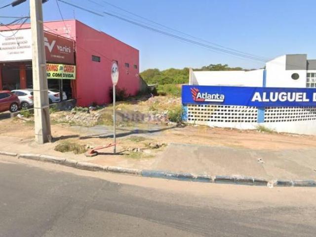 Vende se Terreno na Avenida da Feb