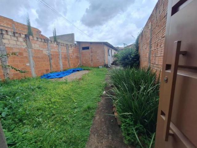 Vende se terreno no Jardim Paraty