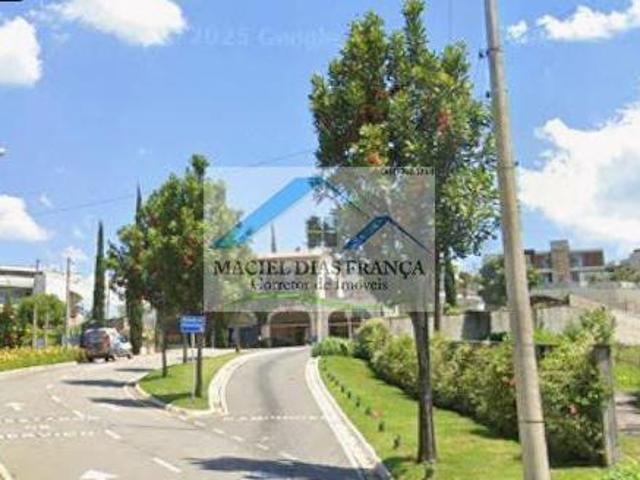 Vende se Terreno alto padrão no Condomínio Campo de Toscana em Vinhedo/SP