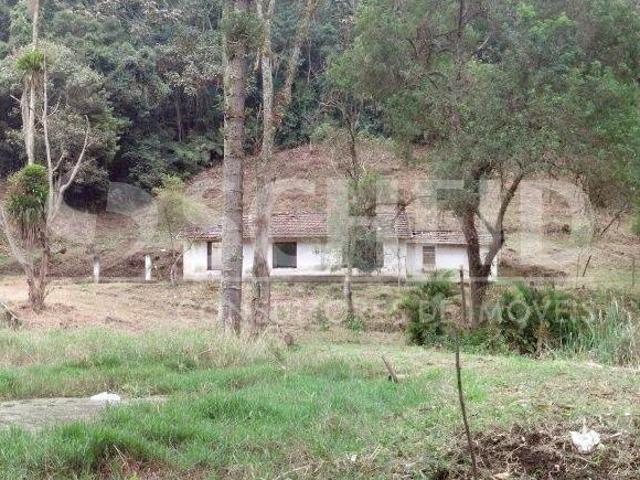 Vende se terreno comercial no Embu