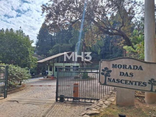 Vende se terreno de 1.535,80m², aclive com vista no Cond. Morada das Nascentes e