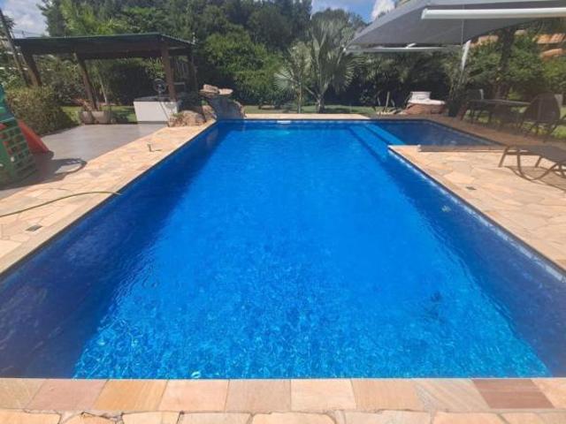 ? VENDE SE TERRENO DE 5.000 m² ? ÁREA CONSTRUÍDA 300 m² ? HOLAMBRA/SP ? ? LOCALIZAÇÃO CENTRAL ? OPOR