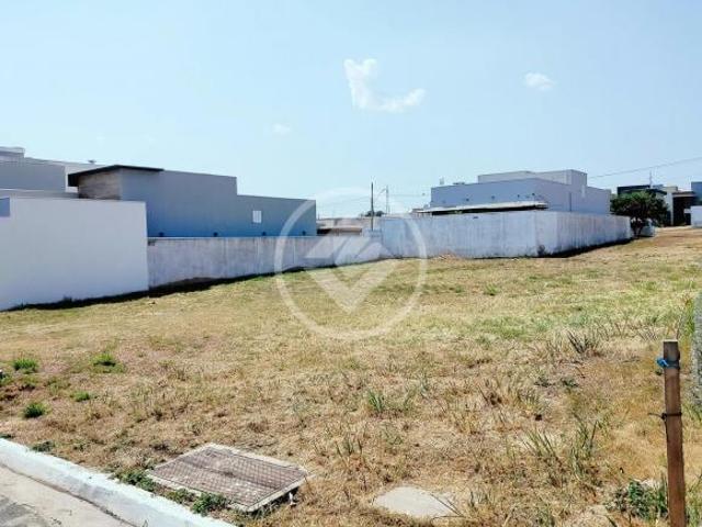 Vende se terreno em condomínio de Alto Padrão Condomínio Primor da Torres 250m² plano Cuiabá M