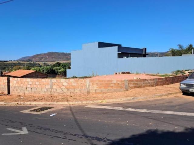 Vende se terreno em Rifaina