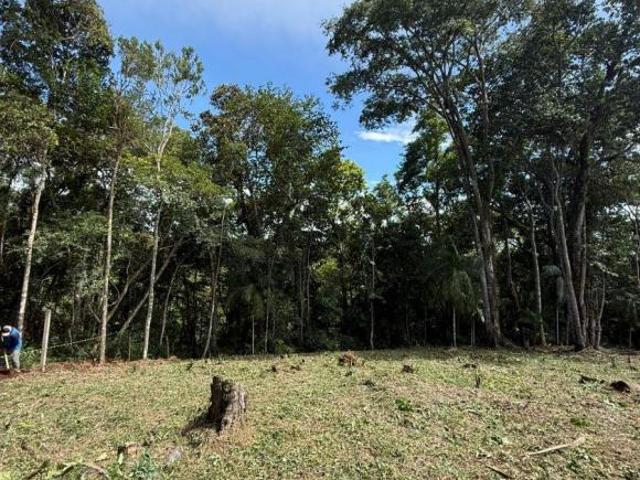 Vende se Terreno em São Lourenço da Serra – Bairro Triângulo