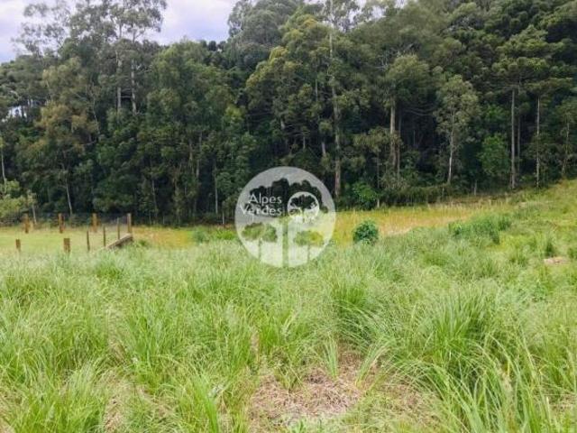 Vende se terreno residencial de 960m², localizado no pórtico de Gramado