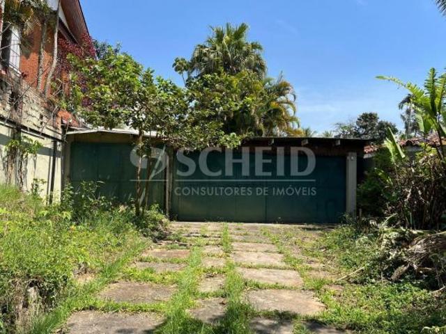 Vende se Terreno, 1.732m2, com casa de 580m2 construída Jardim Petrópolis