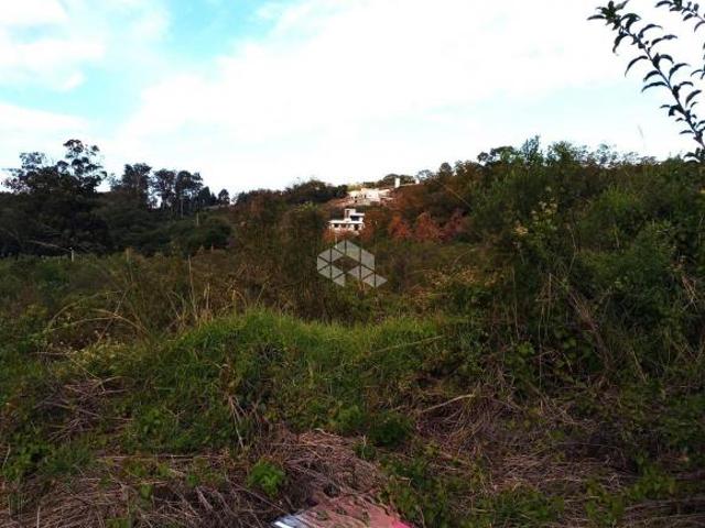 Vende se um terreno de 750m² na Garibaldina Garibaldi