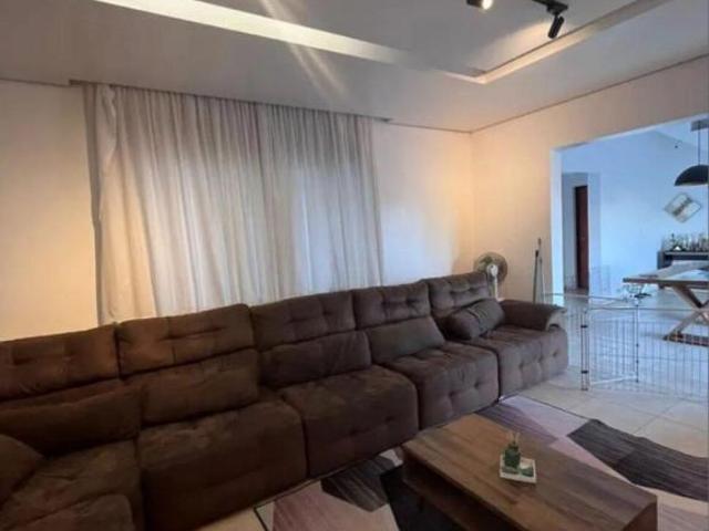 Vende se uma casa alto padrão com vista para represa Guarapiranga. captado 13/03/2026