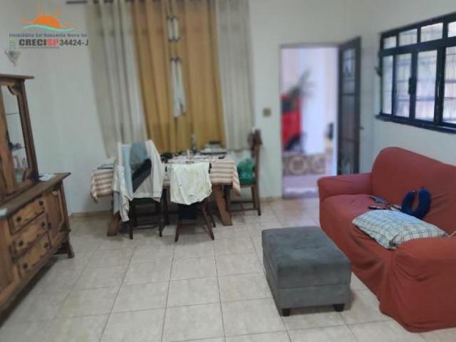 VENDE SE UMA CASA CAPTADA DIA 12/05/2026