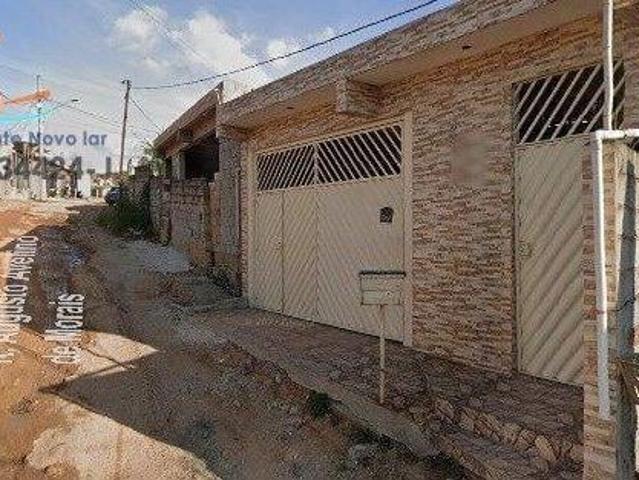 Vende se uma linda casa no cerejeira
