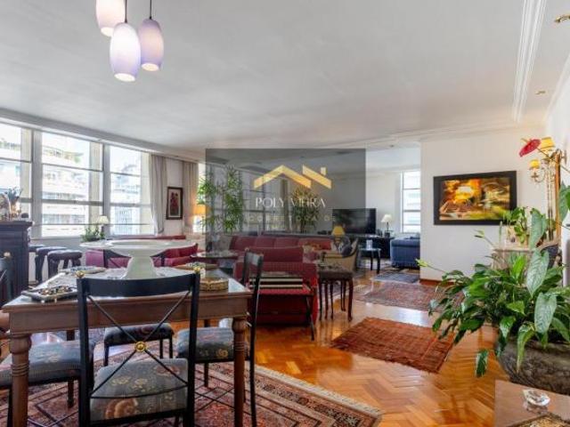 Vende se verdadeiro tesouro de apartamento na Rua Aureliano Coutinho, 355