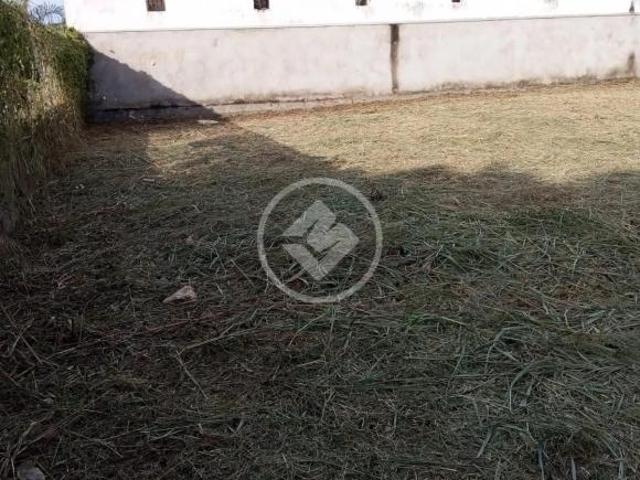 #Vende se amplo terreno no bairro Santa Rosa II, com 940m2, murado e calçado, rua pavimentada # Gos