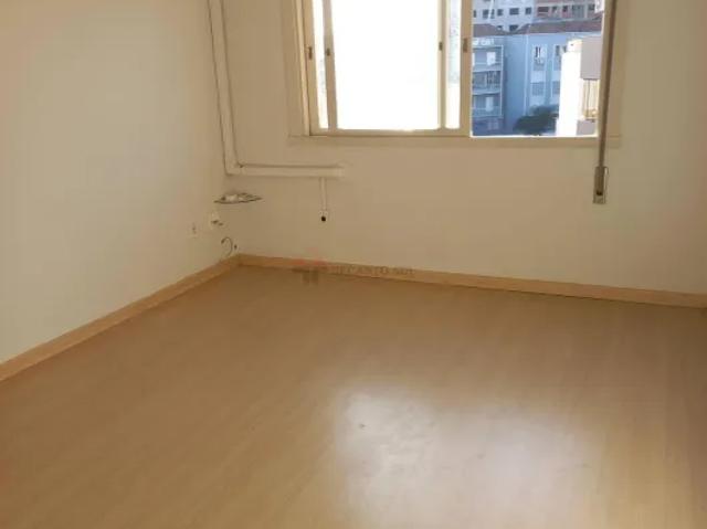 Vende se amplo apartamento de 2 quartos, 1 vaga e 78m² Santa Cecília