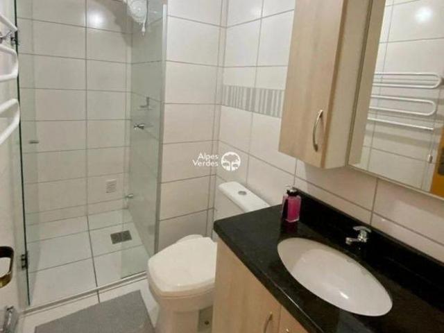 Vende se apartamento 5 minutos da Rua Coberta