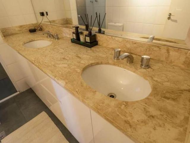 Vende se Apartamento 100M. 2 Dormitórios, 1 Vaga
