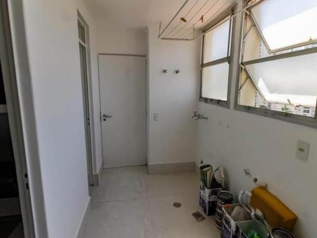 Vende se Apartamento 175M. 3 Dormitórios, 3 Vagas