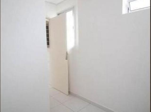 Vende se Apartamento 224M. 3 Dormitórios, 2 Vagas