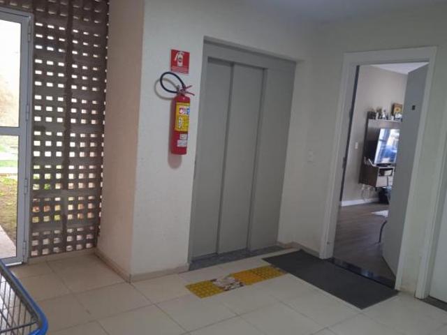 VENDE SE APARTAMENTO 2DORMS., SEMI MOBILIADO
