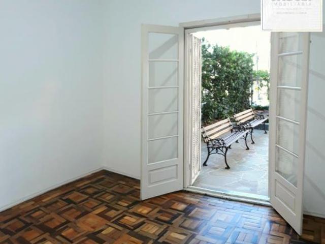 Vende se apartamento térreo com 1 quarto, pátio privativo e 44 m² – Higienópolis