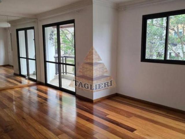 Vende se apartamento com 3 quartos no Anália Franco!