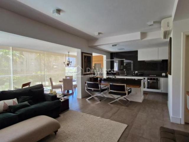 Vende se apartamento com 3 quartos no Cambuí