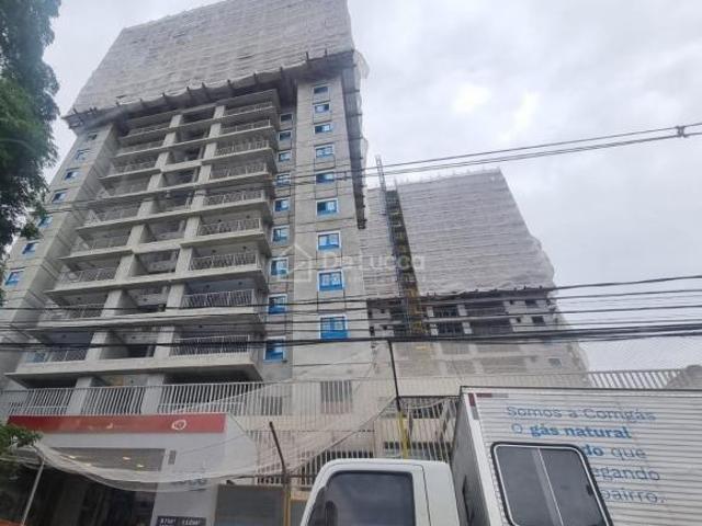 Vende se apartamento com 3 quartos no Cambuí