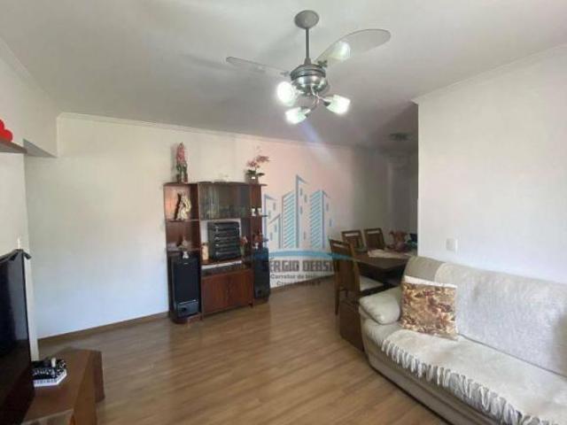 Vende se apartamento com 3 quartos, Próximo à rota de fretados canal 1. R$ 660 mil, vaga demarcada