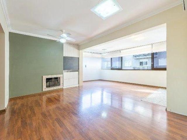 Vende se apartamento com 3 quartos 1 suíte, 106m² e 2 vagas Bela Vista