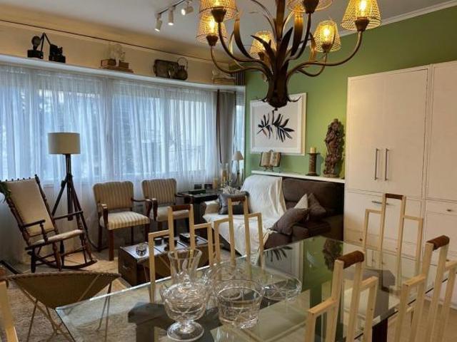 Vende se apartamento com 3 quartos 1 suíte, 114m² e 1 vaga Moinhos de Vento