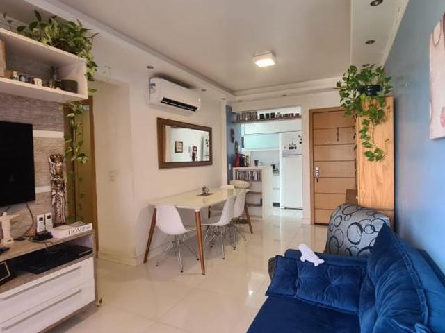 Vende se apartamento com 3 quartos 1 suíte, 71 m² privativos e 2 vagas – Parte