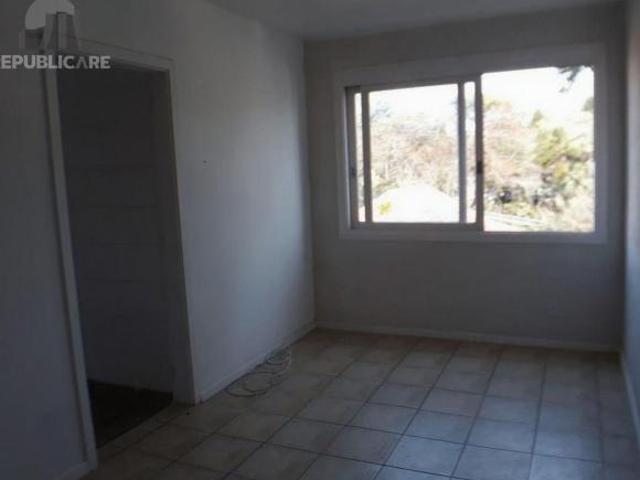 Vende se apartamento com 1 quarto, 47 m² e 1 vaga – São João