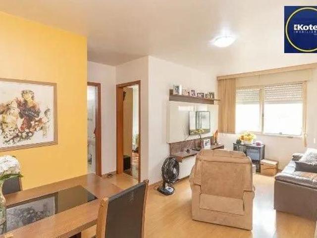 Vende se apartamento com 2 quartos, 62 m² e 1 vaga
