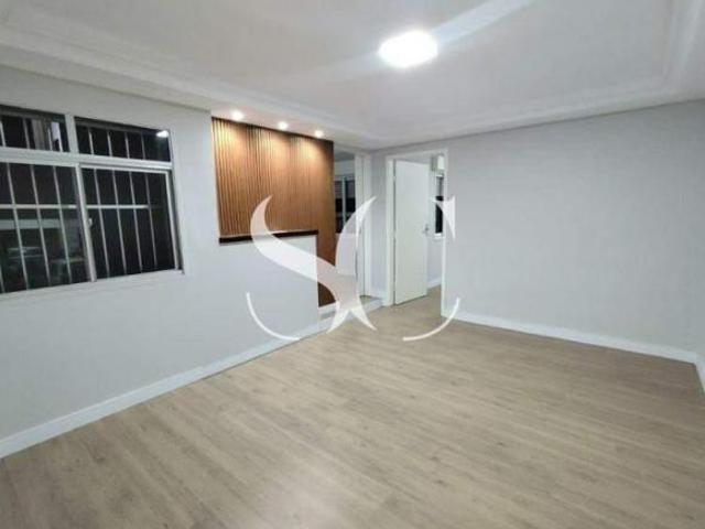Vende se apartamento com dois dormitórios no bairro de Pompeia em Santos