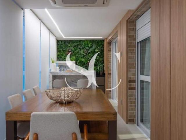 Vende se apartamento de 03 dormitórios no bairro de Aparecida em Santos DECORADO