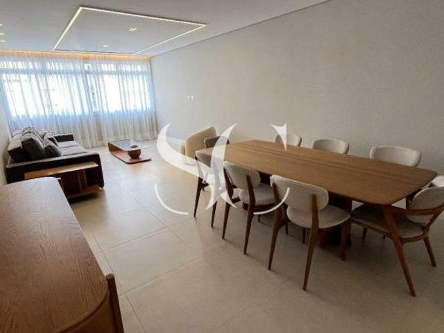 Vende se apartamento de 03 dormitórios sendo 03 suítes no bairro de Gonzaga em Santos