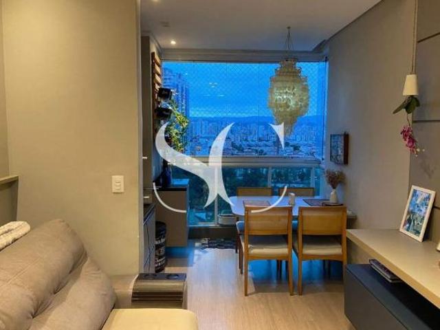 Vende se apartamento de 02 dormitórios e lazer completo no bairro de Ponta da Praia em Santos