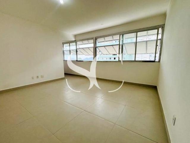 Vende se apartamento de 02 dormitórios e 01 suíte no bairro de José Menino em Santos