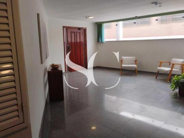 Vende se apartamento de 02 dormitórios no bairro de Campo Grande em Santos