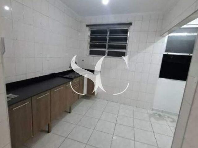 Vende se apartamento de 02 dormitórios no bairro de Boqueirão em Santos