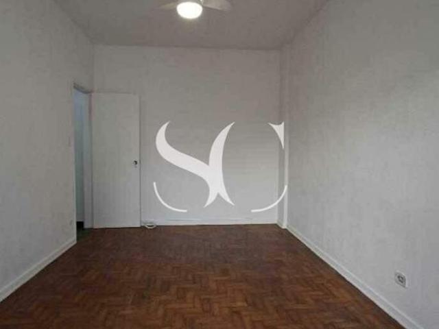 Vende se apartamento de 02 dormitórios no bairro de José Menino em Santos