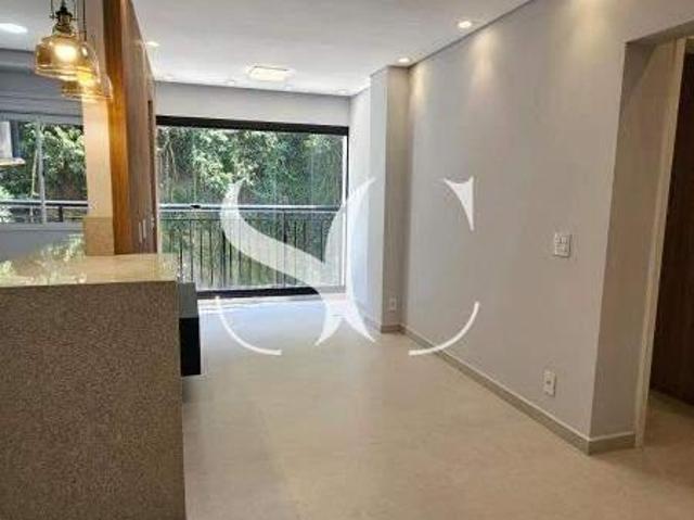 Vende se apartamento de 02 dormitórios no bairro de Marapé em Santos