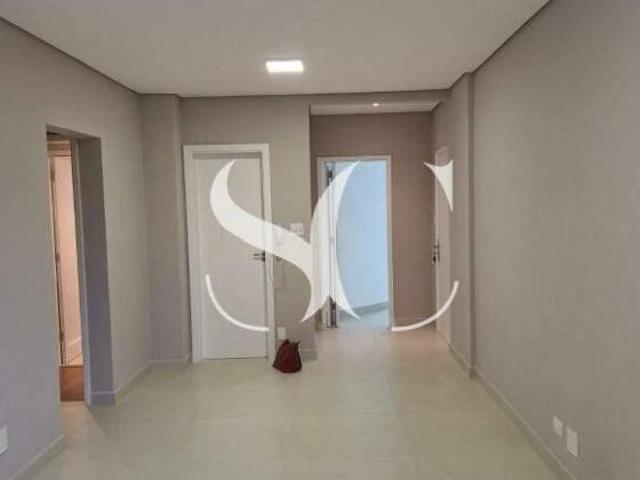 Vende se apartamento de 02 dormitórios sendo 01 suíte no bairro de Gonzaga em Santos