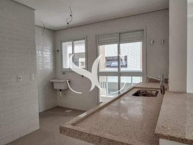 Vende se apartamento de 02 dormitórios sendo 02 Suítes no bairro de Aparecida em Santos